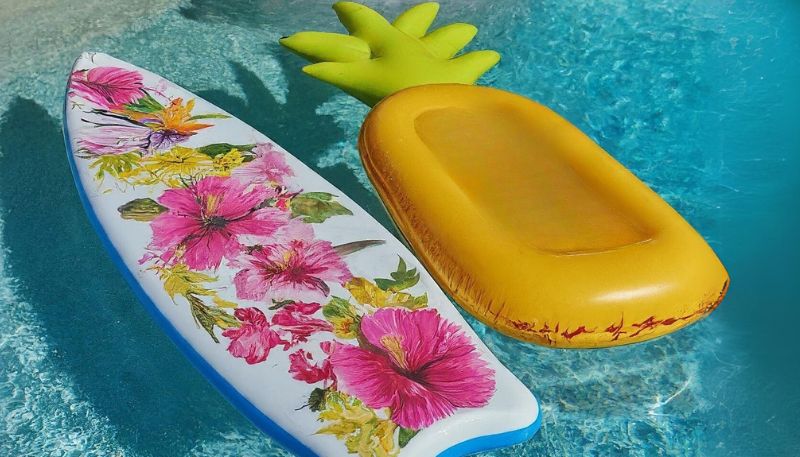 10+ Luau & Hawaiian Pool Party Ideas – Floatie Kings